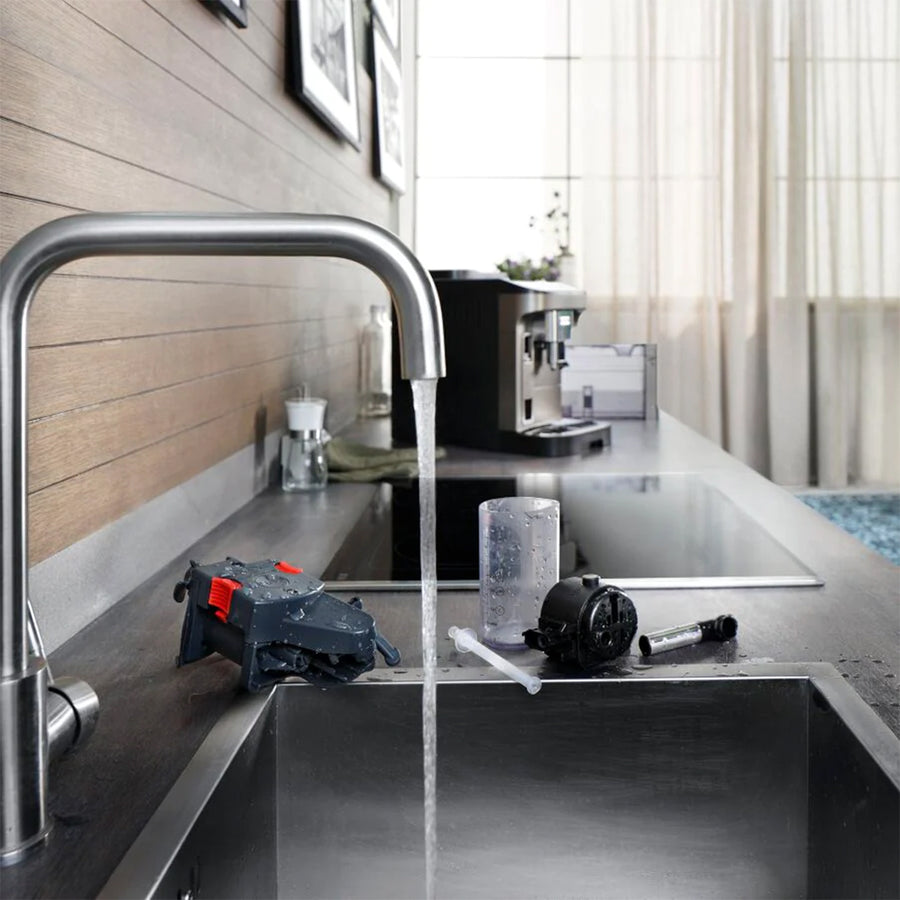 De'Longhi Magnifica Evo Fully Automatic Coffee Machine with Automilk – Redber Coffee