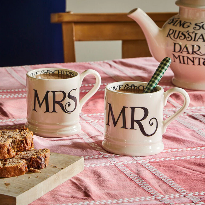 Emma Bridgewater Black Toast 'Mr & Mrs' Set of 2 Mugs - 1/2 Pint ...